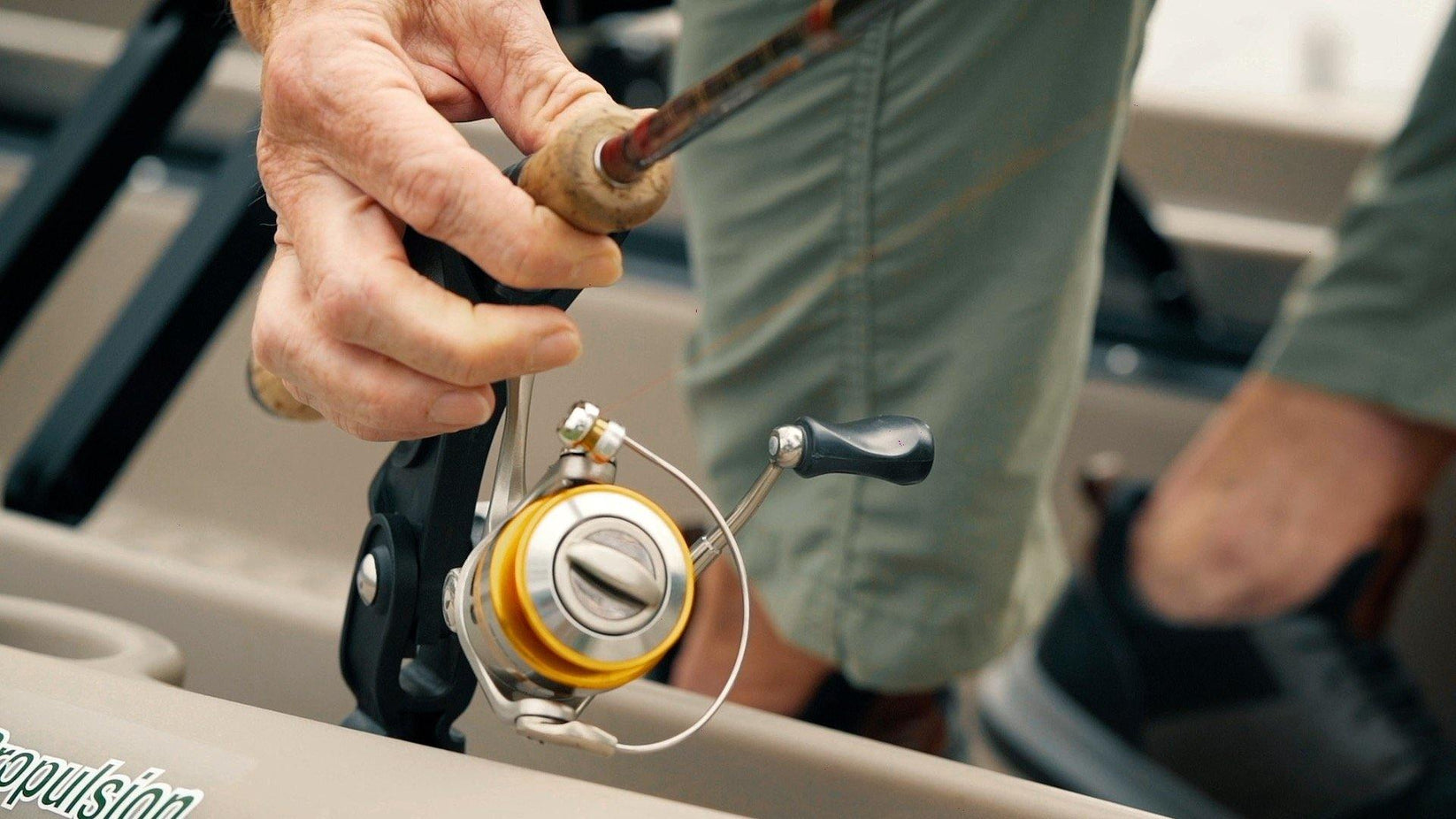 The Twin Troller X10 Deluxe - Premium Features in a Small Fishing Boat ...